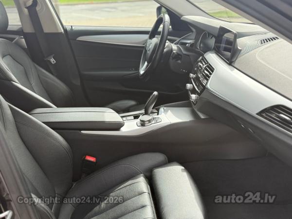 Pelēks BMW 5 Series 2017 Tallina, ar dzinēja tilpumu 2.00 L un nobraukumu 108 tūkst. km par 20990 €, foto 7 vietnē AUTOMOTO.COM.LV