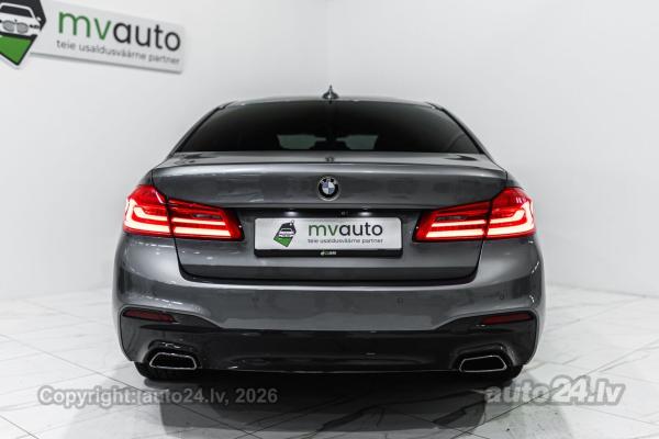 Pelēks BMW 5 Series 2017 Tallina, ar dzinēja tilpumu 3.00 L un nobraukumu 165 tūkst. km par 27990 €, foto 7 vietnē AUTOMOTO.COM.LV