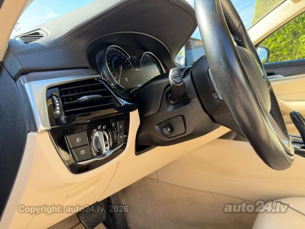 Grey BMW 5 Series 2017 in Parnu, with an engine capacity of 2.00 L and mileage of 156 thousand km for 16900 €, photo 8 on AUTOMOTO.COM.LV