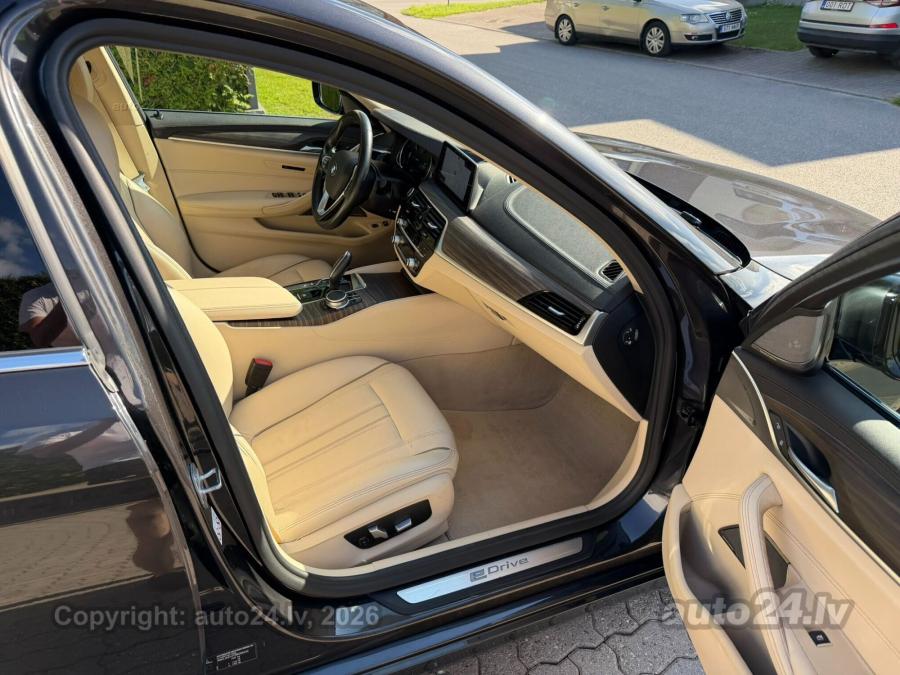 Pelēks BMW 5 Series 2017 Pērnava, ar dzinēja tilpumu 2.00 L un nobraukumu 156 tūkst. km par 16900 €, foto 17 vietnē AUTOMOTO.COM.LV
