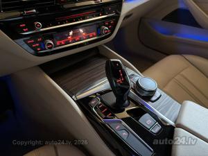 Pelēks BMW 5 Series 2017 Pērnava, ar dzinēja tilpumu 2.00 L un nobraukumu 156 tūkst. km par 16900 €, foto 20 vietnē AUTOMOTO.COM.LV