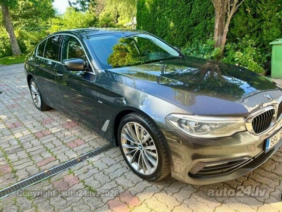 Pelēks BMW 5 Series 2017 Tallina, ar dzinēja tilpumu 3.00 L un nobraukumu 236 tūkst. km par 17900 €, foto 8 vietnē AUTOMOTO.COM.LV