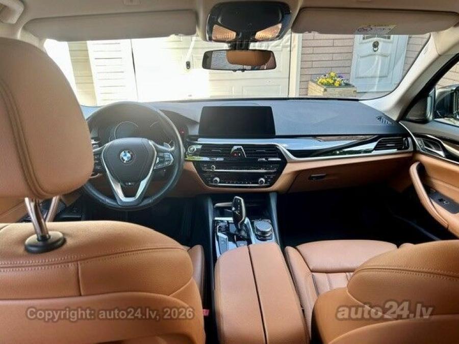 Pelēks BMW 5 Series 2017 Tallina, ar dzinēja tilpumu 3.00 L un nobraukumu 236 tūkst. km par 17900 €, foto 13 vietnē AUTOMOTO.COM.LV
