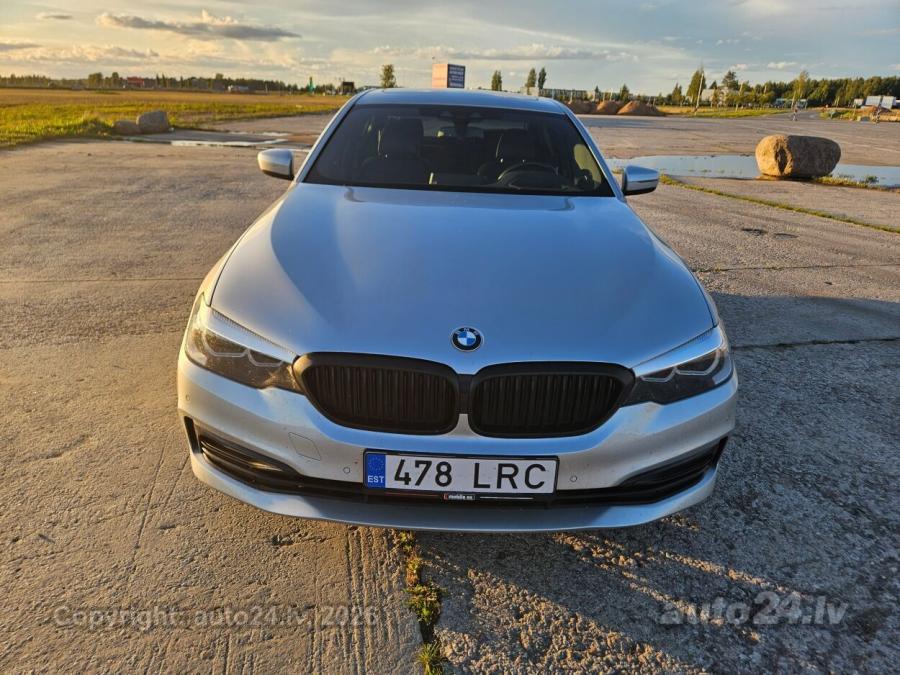 Pelēks BMW 5 Series 2017 Tallina, ar dzinēja tilpumu 3.00 L un nobraukumu 165 tūkst. km par 22000 €, foto 1 vietnē AUTOMOTO.COM.LV