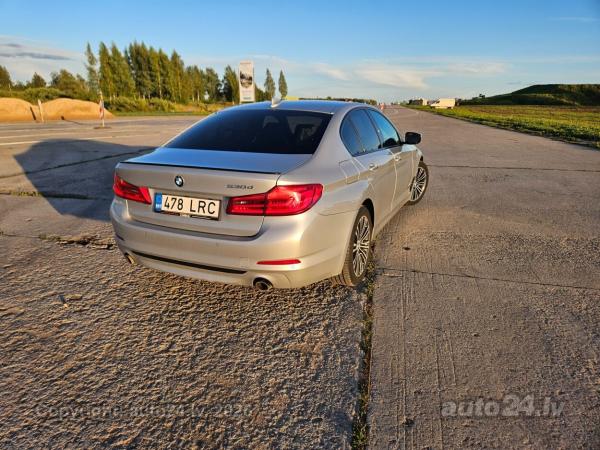 Pelēks BMW 5 Series 2017 Tallina, ar dzinēja tilpumu 3.00 L un nobraukumu 165 tūkst. km par 22000 €, foto 4 vietnē AUTOMOTO.COM.LV