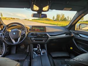 Pelēks BMW 5 Series 2017 Tallina, ar dzinēja tilpumu 3.00 L un nobraukumu 165 tūkst. km par 22000 €, foto 6 vietnē AUTOMOTO.COM.LV