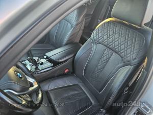 Pelēks BMW 5 Series 2017 Tallina, ar dzinēja tilpumu 3.00 L un nobraukumu 165 tūkst. km par 22000 €, foto 7 vietnē AUTOMOTO.COM.LV