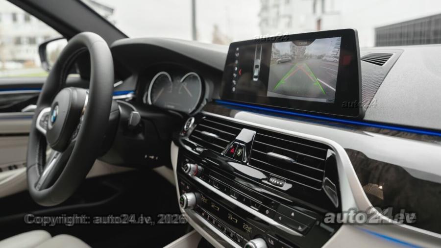 Grey BMW 5 Series 2017 in Tartu, with an engine capacity of 2.00 L and mileage of 182 thousand km for 24990 €, photo 13 on AUTOMOTO.COM.LV