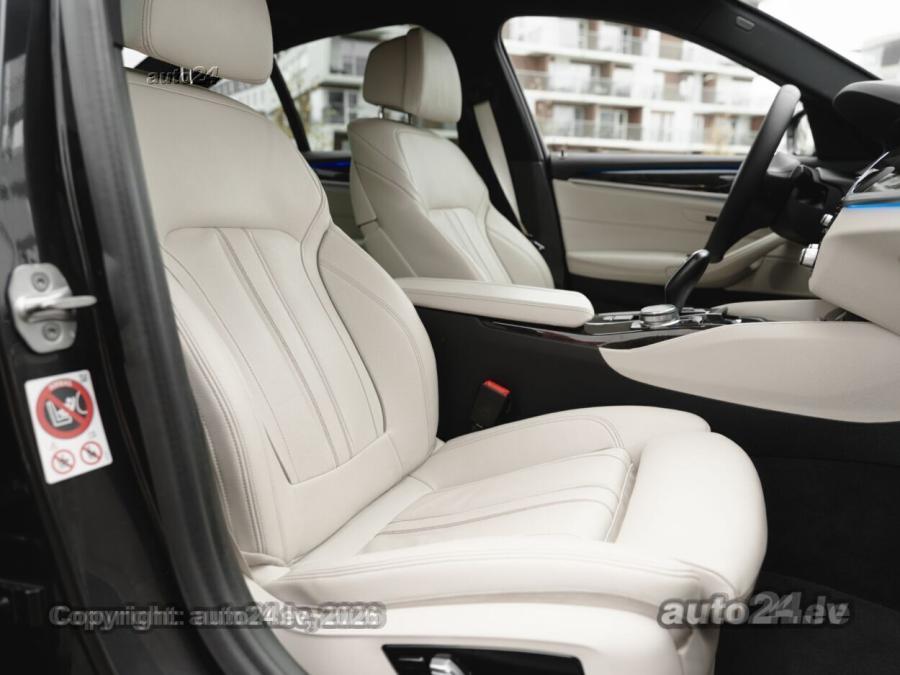Grey BMW 5 Series 2017 in Tartu, with an engine capacity of 2.00 L and mileage of 182 thousand km for 24990 €, photo 17 on AUTOMOTO.COM.LV