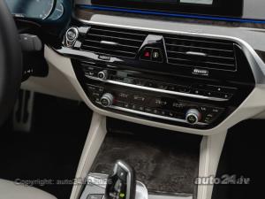 Grey BMW 5 Series 2017 in Tartu, with an engine capacity of 2.00 L and mileage of 182 thousand km for 24990 €, photo 19 on AUTOMOTO.COM.LV