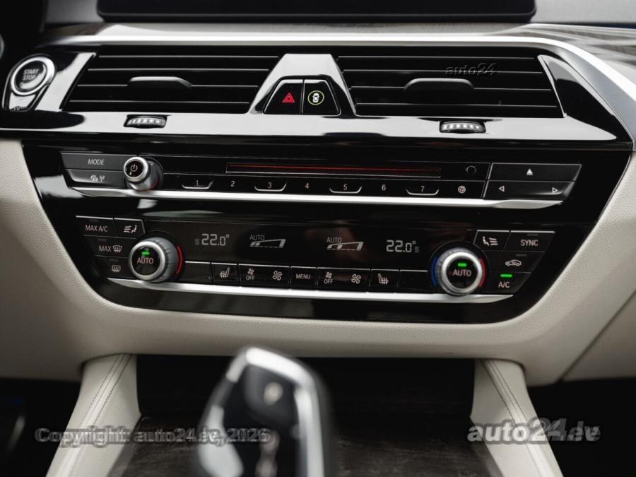 Grey BMW 5 Series 2017 in Tartu, with an engine capacity of 2.00 L and mileage of 182 thousand km for 24990 €, photo 20 on AUTOMOTO.COM.LV