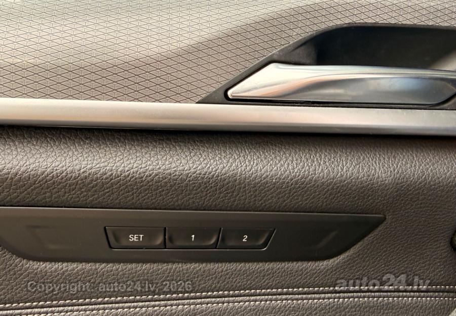 Pelēks BMW 5 Series 2017 Tartu, ar dzinēja tilpumu 3.00 L un nobraukumu 181 tūkst. km par 25500 €, foto 12 vietnē AUTOMOTO.COM.LV