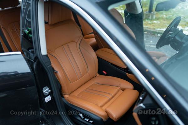 Pelēks BMW 5 Series 2018 Tallina, ar dzinēja tilpumu 3.00 L un nobraukumu 176 tūkst. km par 25999 €, foto 11 vietnē AUTOMOTO.COM.LV
