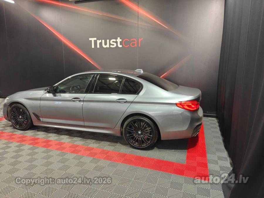 Pelēks BMW 5 Series 2018 Pērnava, ar dzinēja tilpumu 3.00 L un nobraukumu 265 tūkst. km par 21990 €, foto 5 vietnē AUTOMOTO.COM.LV