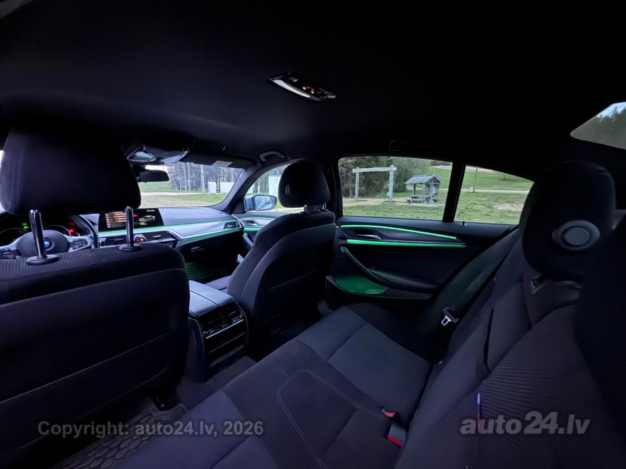 Grey BMW 5 Series 2018 in Tallinn, with an engine capacity of 2.00 L and mileage of 105 thousand km for 31000 €, photo 13 on AUTOMOTO.COM.LV