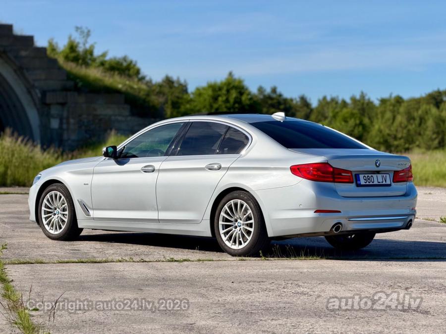 Pelēks BMW 5 Series 2018 Tallina, ar dzinēja tilpumu 3.00 L un nobraukumu 193 tūkst. km par 25990 €, foto 7 vietnē AUTOMOTO.COM.LV
