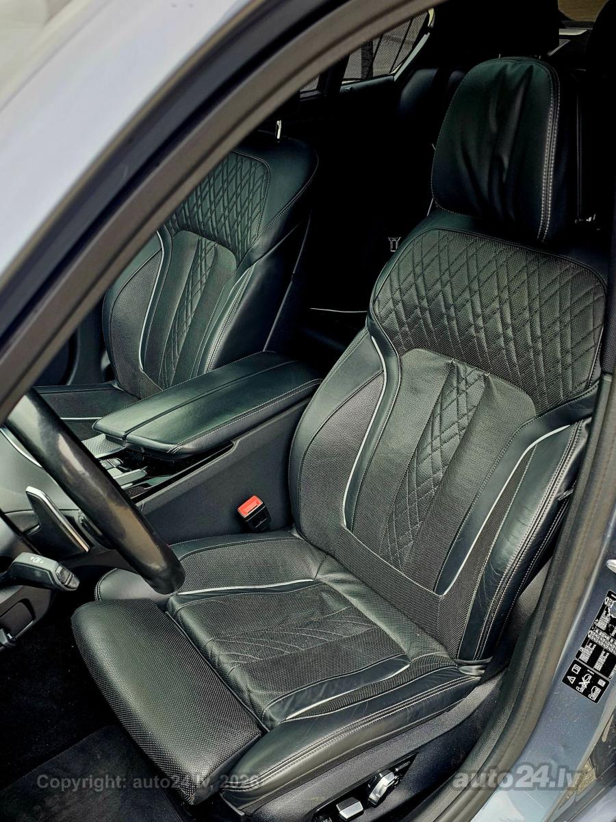 Grey BMW 5 Series 2018 in Tartu, with an engine capacity of 3.00 L and mileage of 270 thousand km for 24500 €, photo 11 on AUTOMOTO.COM.LV