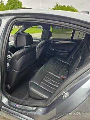 Grey BMW 5 Series 2018 in Tartu, with an engine capacity of 3.00 L and mileage of 270 thousand km for 24500 €, photo 13 on AUTOMOTO.COM.LV