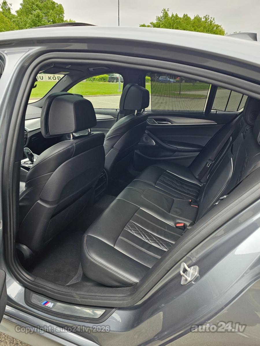 Grey BMW 5 Series 2018 in Tartu, with an engine capacity of 3.00 L and mileage of 270 thousand km for 24500 €, photo 13 on AUTOMOTO.COM.LV