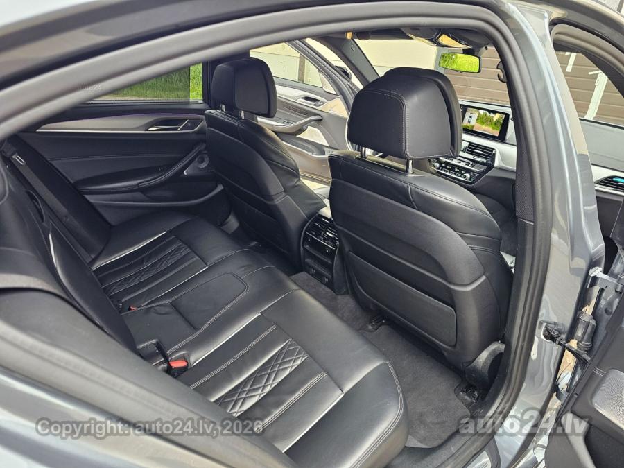 Grey BMW 5 Series 2018 in Tartu, with an engine capacity of 3.00 L and mileage of 270 thousand km for 24500 €, photo 15 on AUTOMOTO.COM.LV