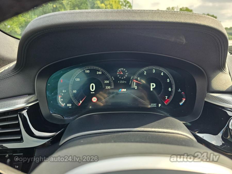 Grey BMW 5 Series 2018 in Tartu, with an engine capacity of 3.00 L and mileage of 270 thousand km for 24500 €, photo 21 on AUTOMOTO.COM.LV