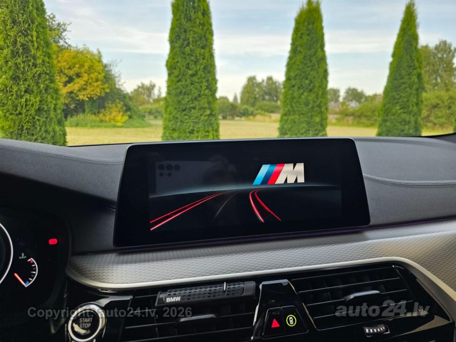 Grey BMW 5 Series 2018 in Tartu, with an engine capacity of 3.00 L and mileage of 270 thousand km for 24500 €, photo 23 on AUTOMOTO.COM.LV