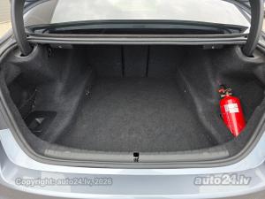 Pelēks BMW 5 Series 2018 Tartu, ar dzinēja tilpumu 3.00 L un nobraukumu 242 tūkst. km par 33000 €, foto 12 vietnē AUTOMOTO.COM.LV
