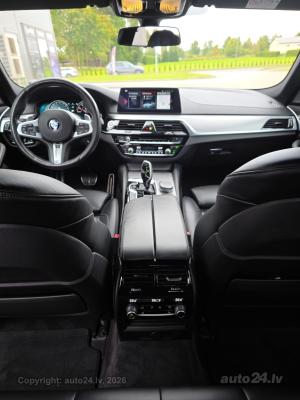 Pelēks BMW 5 Series 2018 Tartu, ar dzinēja tilpumu 3.00 L un nobraukumu 242 tūkst. km par 33000 €, foto 13 vietnē AUTOMOTO.COM.LV