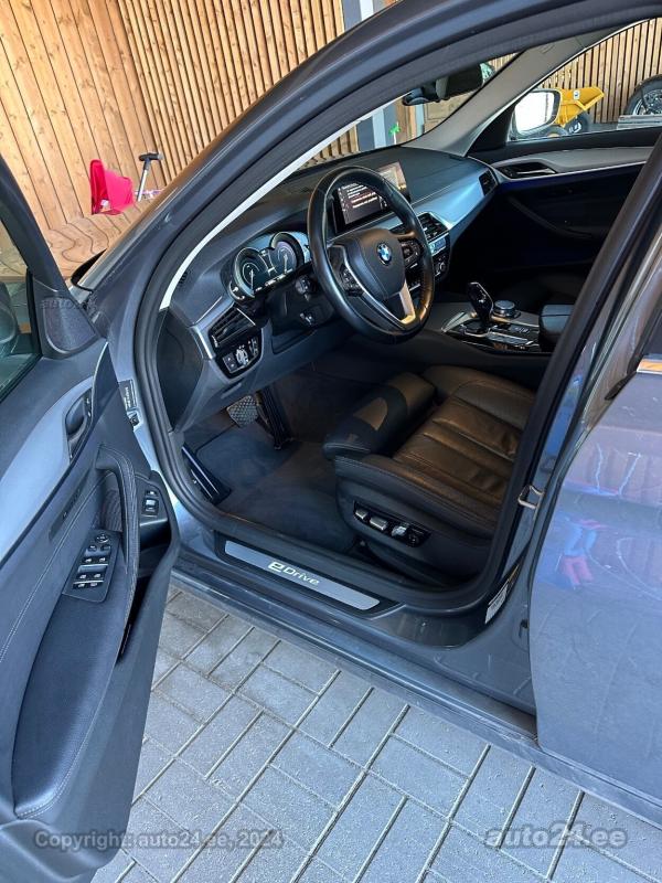 Pelēks BMW 5 Series 2019 Tallina, ar dzinēja tilpumu 2.00 L un nobraukumu 124 tūkst. km par 24000 €, foto 11 vietnē AUTOMOTO.COM.LV