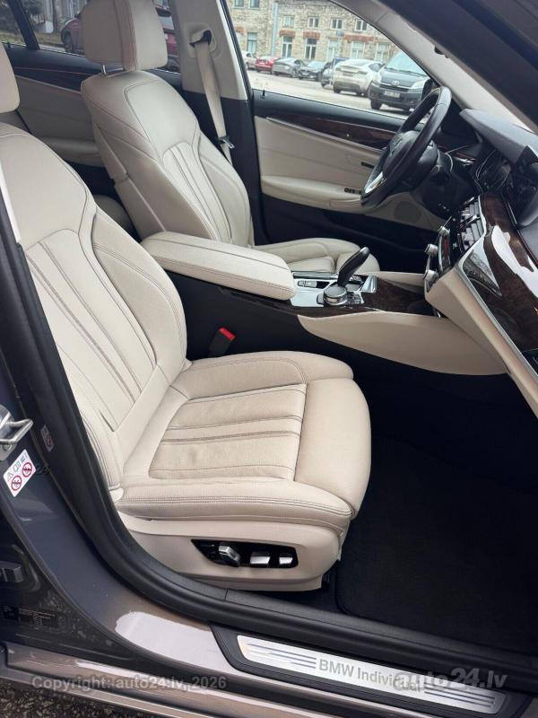 Pelēks BMW 5 Series 2019 Tallina, ar dzinēja tilpumu 3.00 L un nobraukumu 87 tūkst. km par 31900 €, foto 4 vietnē AUTOMOTO.COM.LV