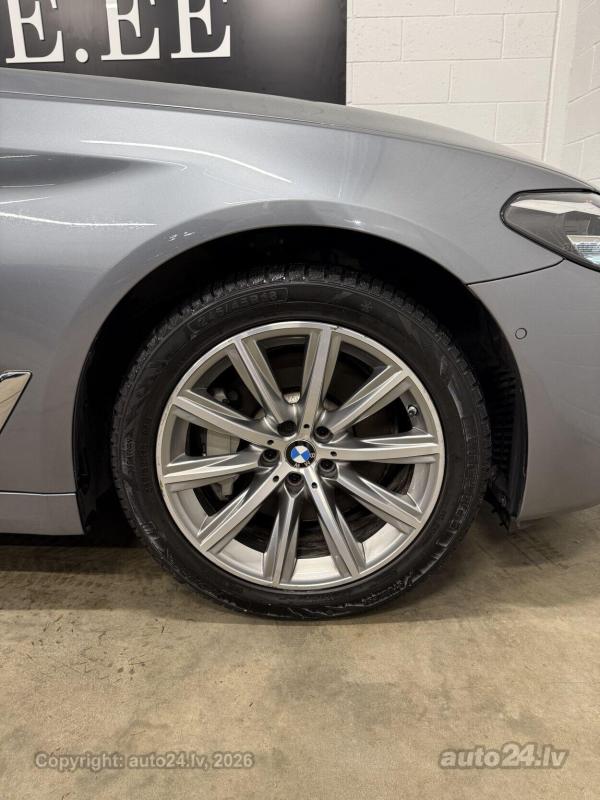 Pelēks BMW 5 Series 2020 Tallina, ar dzinēja tilpumu 2.00 L un nobraukumu 189 tūkst. km par 22995 €, foto 4 vietnē AUTOMOTO.COM.LV