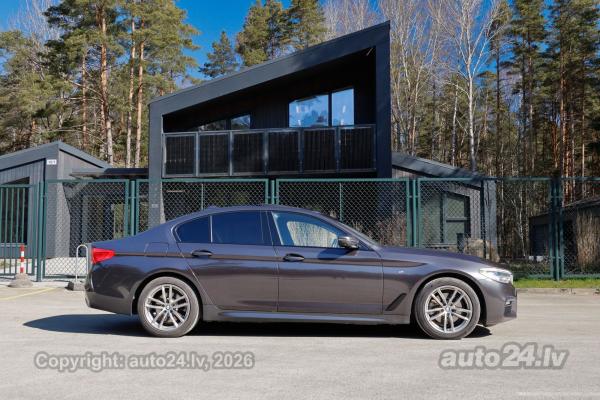 Grey BMW 5 Series 2020 in Tallinn, with an engine capacity of 2.00 L and mileage of 240 thousand km for 21900 €, photo 8 on AUTOMOTO.COM.LV