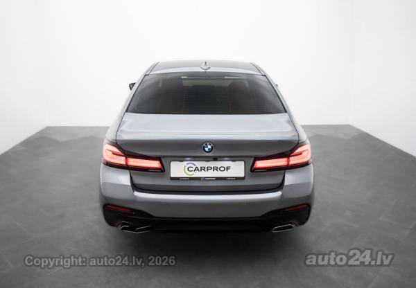Pelēks BMW 5 Series 2020 Tallina, ar dzinēja tilpumu 2.00 L un nobraukumu 130 tūkst. km par 35999 €, foto 5 vietnē AUTOMOTO.COM.LV