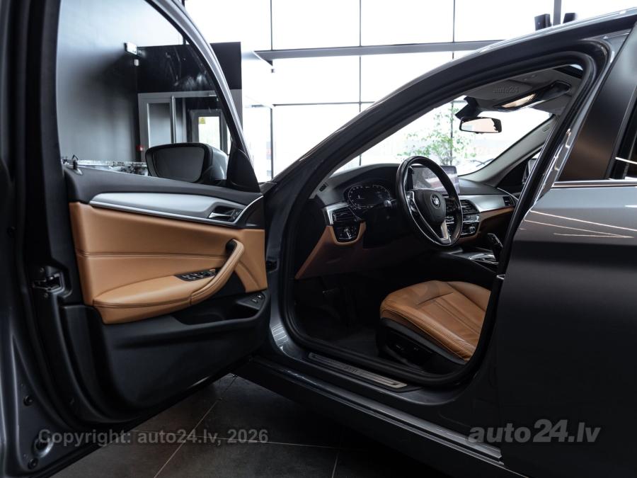 Pelēks BMW 5 Series 2020 Tallina, ar dzinēja tilpumu 2.00 L un nobraukumu 192 tūkst. km par 25990 €, foto 5 vietnē AUTOMOTO.COM.LV