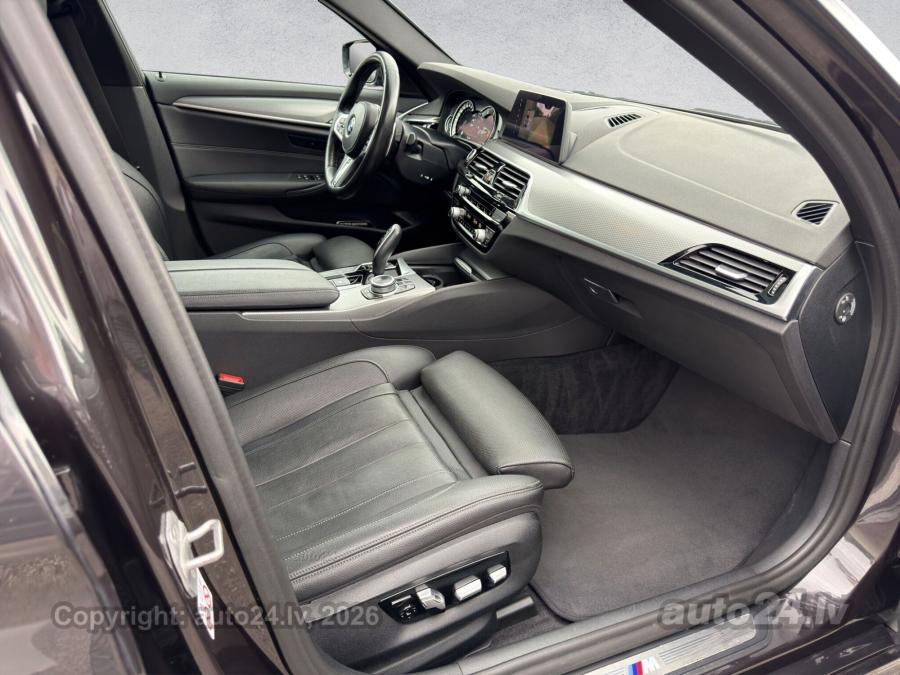 Pelēks BMW 5 Series 2020 Jehvi, ar dzinēja tilpumu 2.00 L un nobraukumu 246 tūkst. km par 21900 €, foto 12 vietnē AUTOMOTO.COM.LV