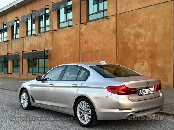 Pelēks BMW 5 Series 2020 Tallina, ar dzinēja tilpumu 2.00 L un nobraukumu 160 tūkst. km par 21900 €, foto 3 vietnē AUTOMOTO.COM.LV