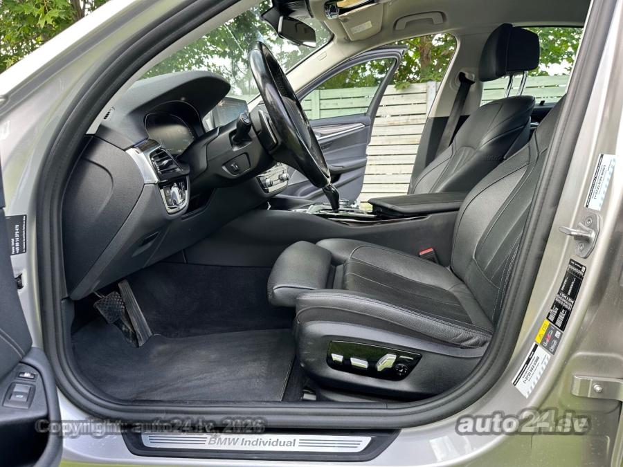 Pelēks BMW 5 Series 2020 Tallina, ar dzinēja tilpumu 2.00 L un nobraukumu 160 tūkst. km par 21300 €, foto 9 vietnē AUTOMOTO.COM.LV