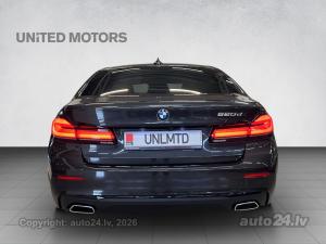 Pelēks BMW 5 Series 2021 Tallina, ar dzinēja tilpumu 2.00 L un nobraukumu 158 tūkst. km par 25500 €, foto 7 vietnē AUTOMOTO.COM.LV