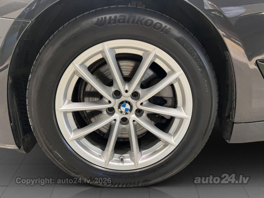 Pelēks BMW 5 Series 2021 Tallina, ar dzinēja tilpumu 2.00 L un nobraukumu 158 tūkst. km par 25500 €, foto 15 vietnē AUTOMOTO.COM.LV