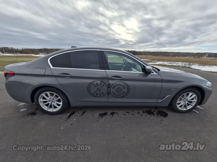 Grey BMW 5 Series 2022 in Tallinn, with an engine capacity of 2.00 L and mileage of 85 thousand km for 39500 €, photo 2 on AUTOMOTO.COM.LV