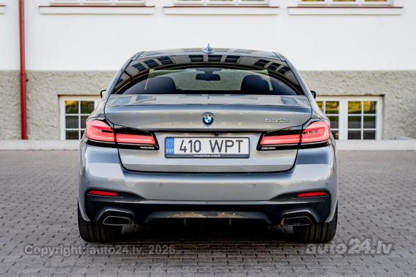 Grey BMW 5 Series 2022 in Tallinn, with an engine capacity of 2.00 L and mileage of 105 thousand km for 34990 €, photo 5 on AUTOMOTO.COM.LV