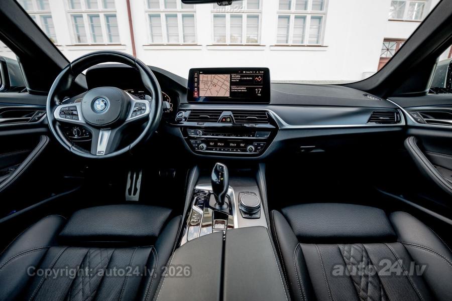 Grey BMW 5 Series 2022 in Tallinn, with an engine capacity of 2.00 L and mileage of 105 thousand km for 34990 €, photo 7 on AUTOMOTO.COM.LV