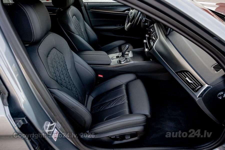 Grey BMW 5 Series 2022 in Tallinn, with an engine capacity of 2.00 L and mileage of 105 thousand km for 34990 €, photo 9 on AUTOMOTO.COM.LV