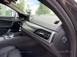Pelēks BMW 5 Series 2022 Pērnava, ar dzinēja tilpumu 2.00 L un nobraukumu 45 tūkst. km par 34900 €, foto 15 vietnē AUTOMOTO.COM.LV
