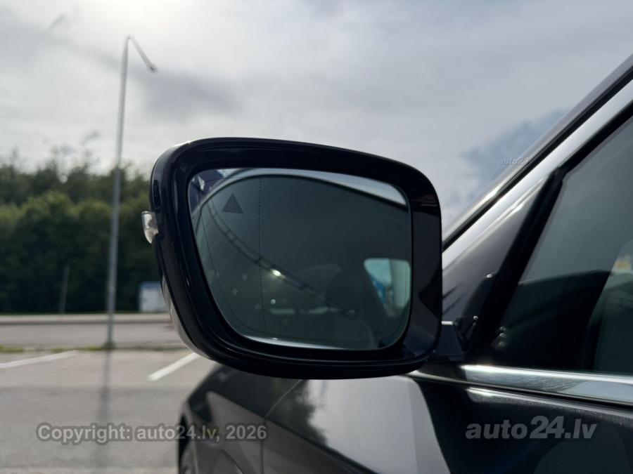 Pelēks BMW 5 Series 2022 Pērnava, ar dzinēja tilpumu 2.00 L un nobraukumu 45 tūkst. km par 34900 €, foto 20 vietnē AUTOMOTO.COM.LV