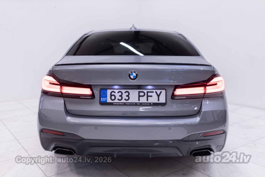 Pelēks BMW 5 Series 2023 Tallina, ar dzinēja tilpumu 3.00 L un nobraukumu 73 tūkst. km par 42990 €, foto 5 vietnē AUTOMOTO.COM.LV