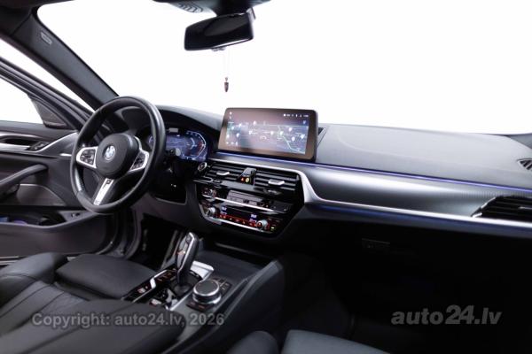 Pelēks BMW 5 Series 2023 Tallina, ar dzinēja tilpumu 3.00 L un nobraukumu 73 tūkst. km par 42990 €, foto 6 vietnē AUTOMOTO.COM.LV