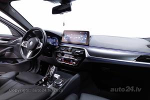 Pelēks BMW 5 Series 2023 Tallina, ar dzinēja tilpumu 3.00 L un nobraukumu 73 tūkst. km par 42990 €, foto 6 vietnē AUTOMOTO.COM.LV