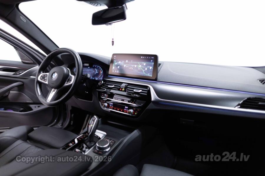 Pelēks BMW 5 Series 2023 Tallina, ar dzinēja tilpumu 3.00 L un nobraukumu 73 tūkst. km par 42990 €, foto 6 vietnē AUTOMOTO.COM.LV