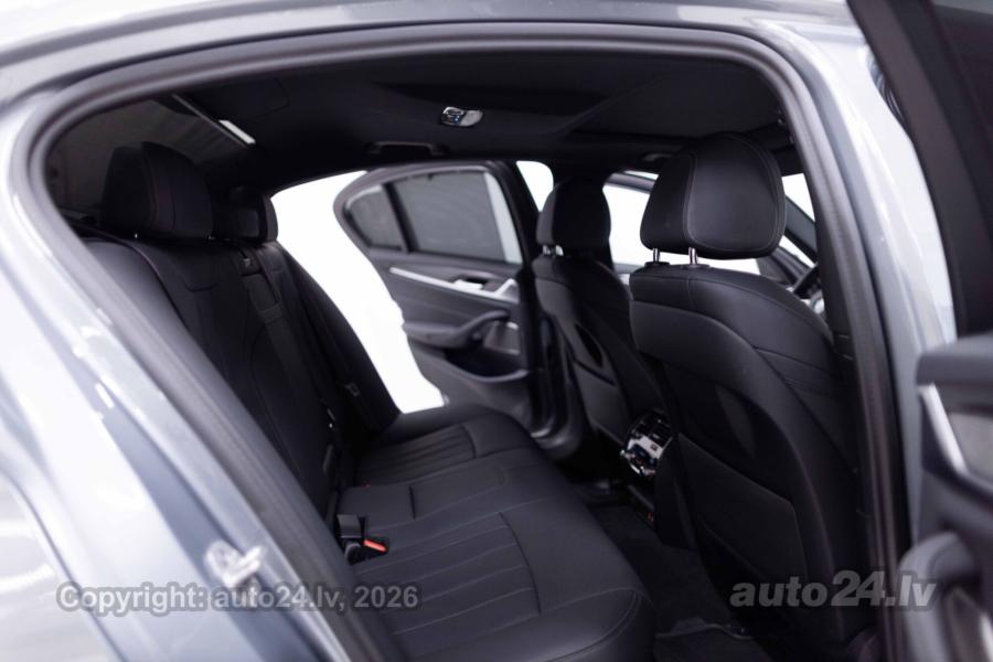 Pelēks BMW 5 Series 2023 Tallina, ar dzinēja tilpumu 3.00 L un nobraukumu 73 tūkst. km par 42990 €, foto 11 vietnē AUTOMOTO.COM.LV